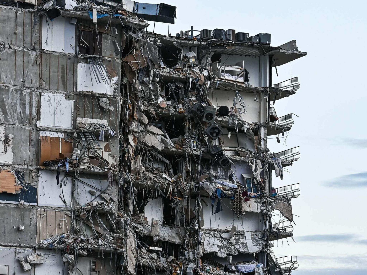 What do we know about Miami Building Collapse? - Civil Engineering Portal